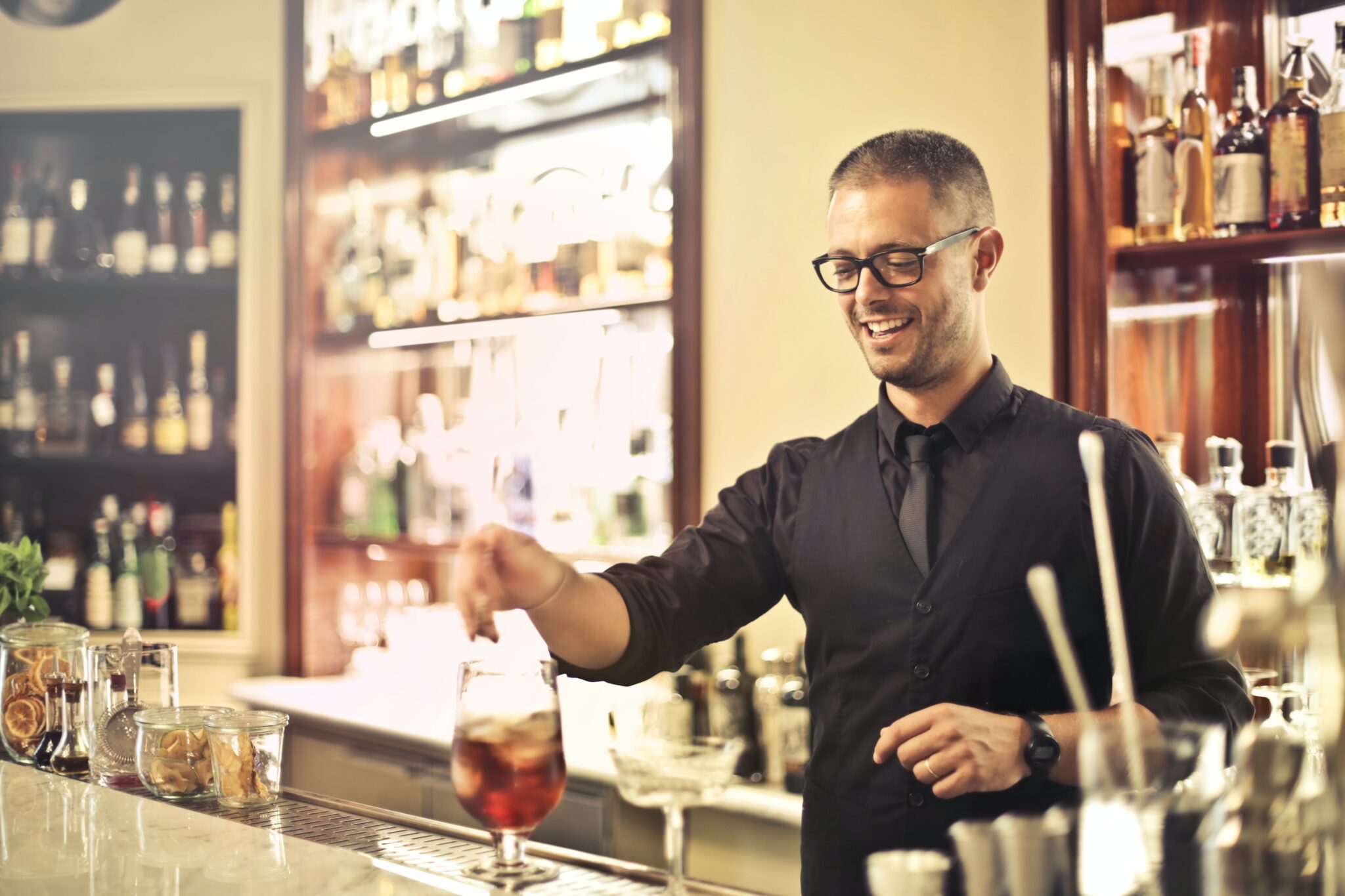 Bartender Job Description – Duties, Responsibilities, And Requirements ...