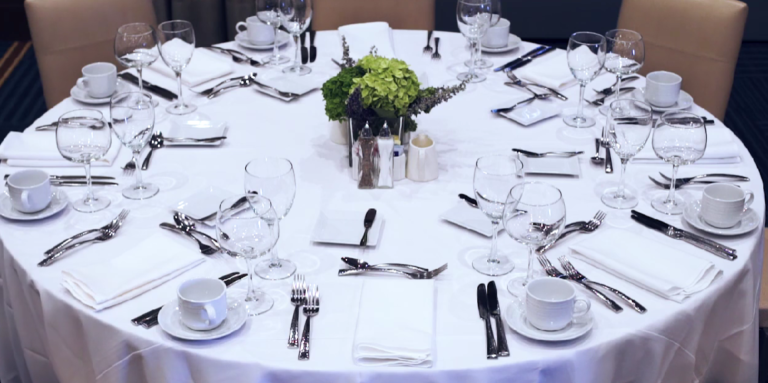 Banquet Table Setting And Service - Hotels And Hoteliers
