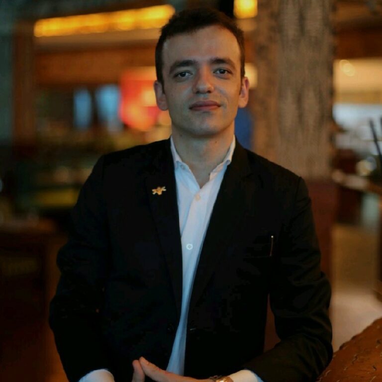 Restaurant Manager Job Description – Requirements And Duties